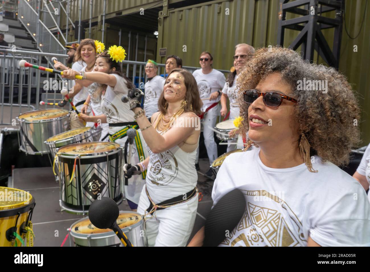 New samba band hi-res stock photography and images - Alamy