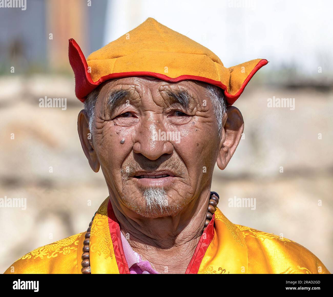 Lama priest hi-res stock photography and images - Alamy