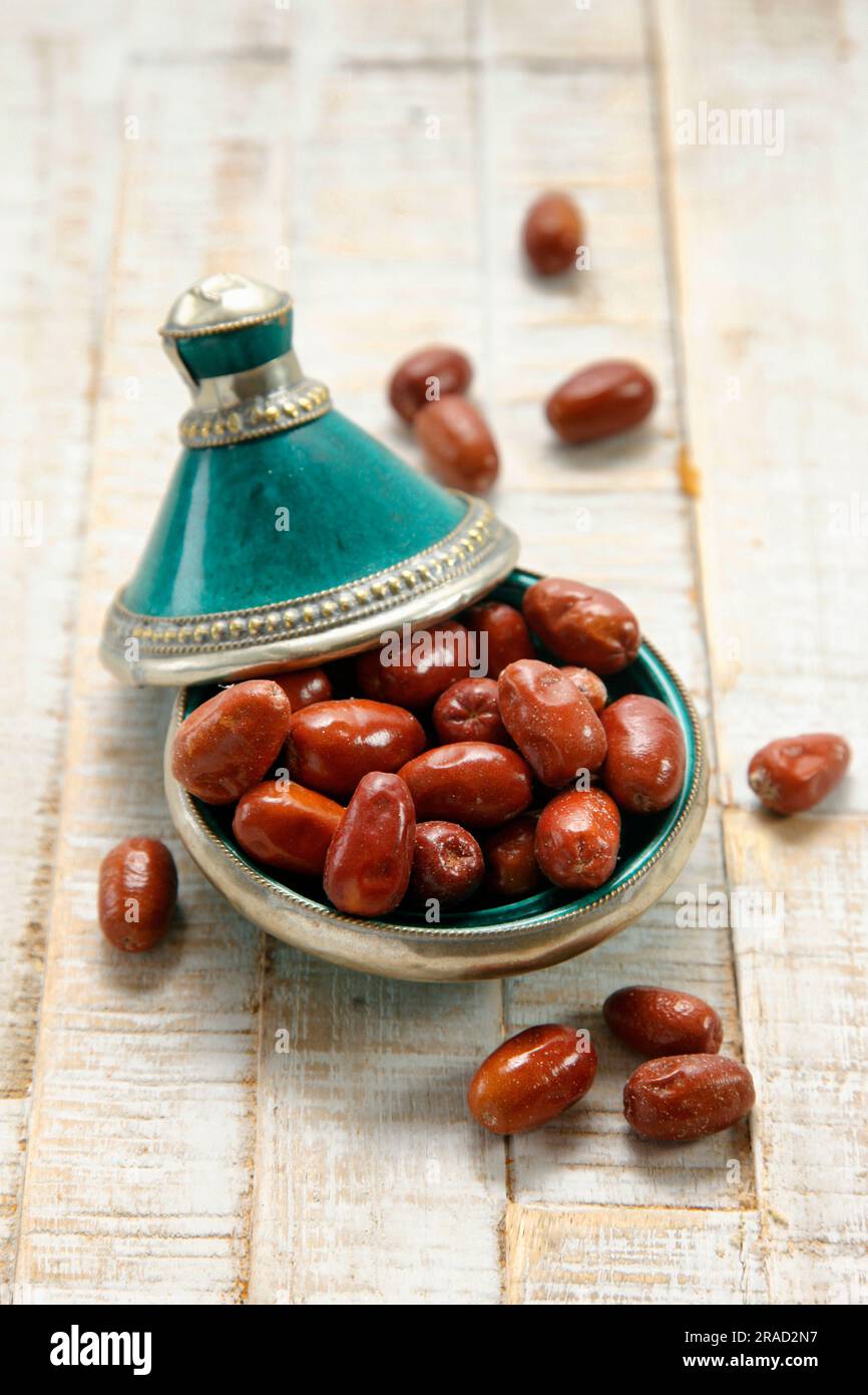 Middle eastern ingredients studio hi-res stock photography and images ...
