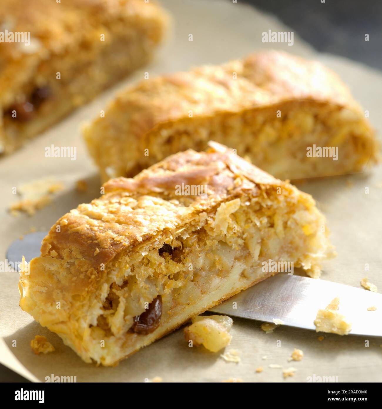 Strudel with fruits hi-res stock photography and images - Alamy
