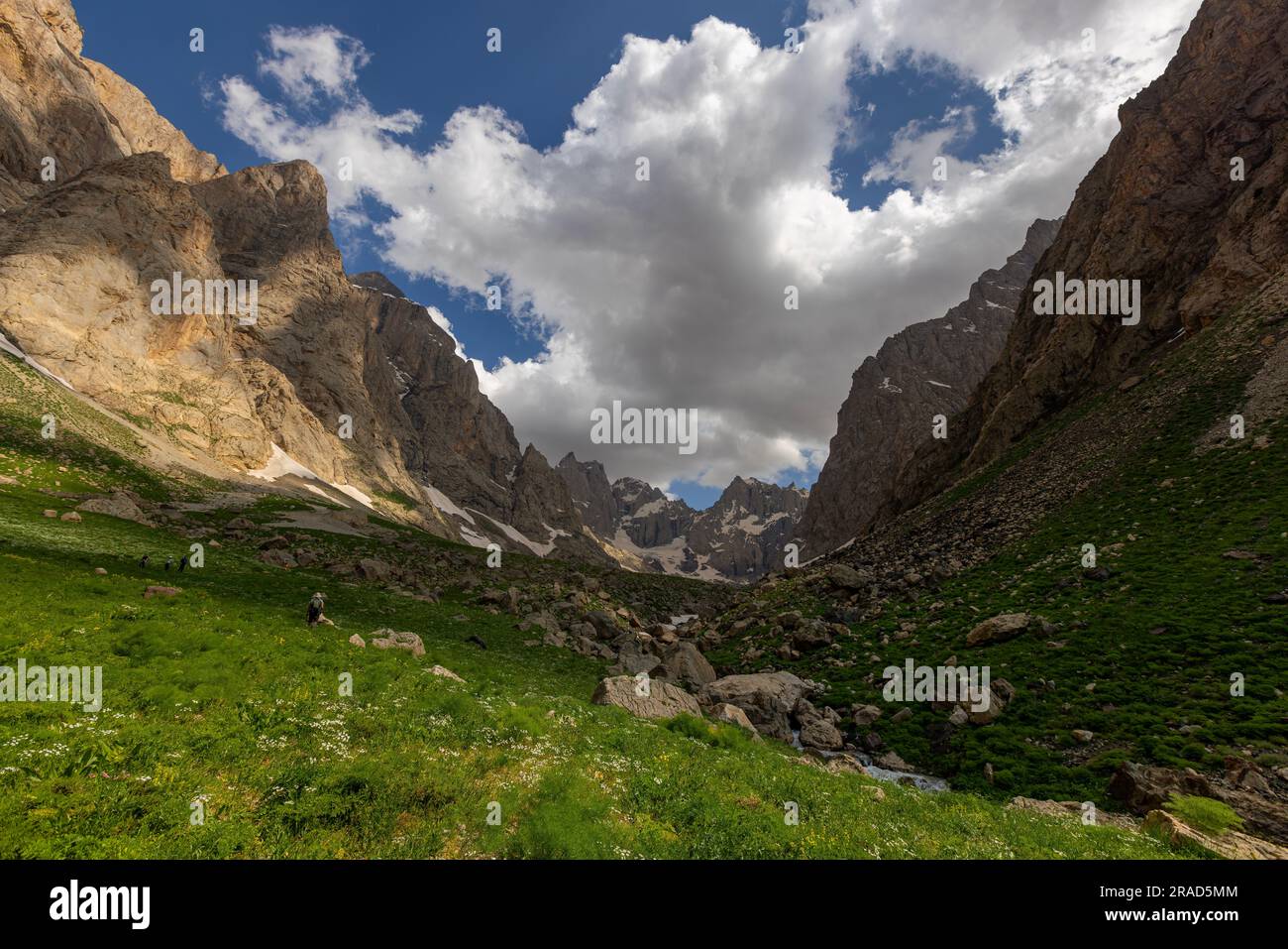 cilo mountains, hakkari, high mountains and clouds, valley of heaven ...
