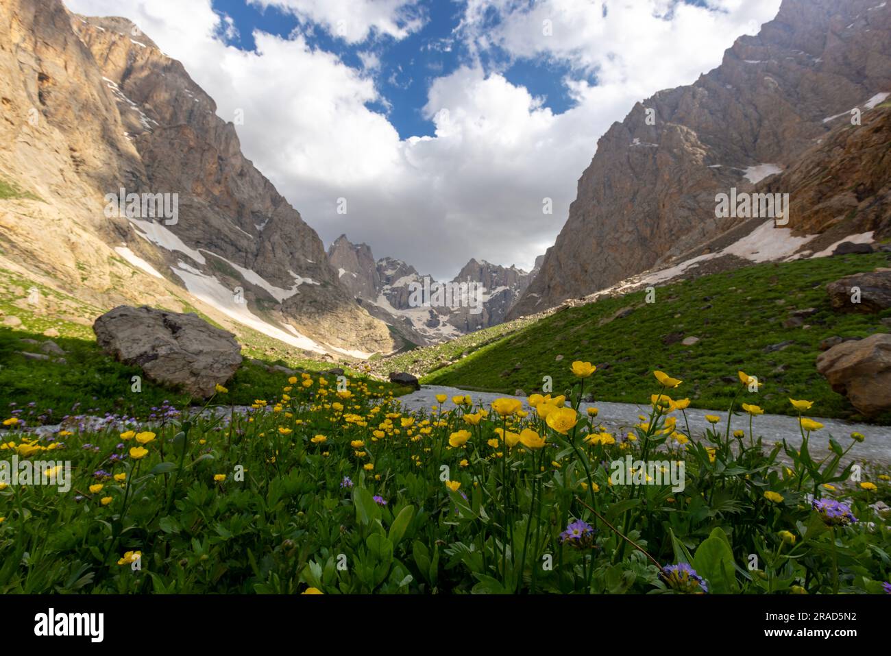 cilo mountains, hakkari, high mountains and clouds, valley of heaven ...