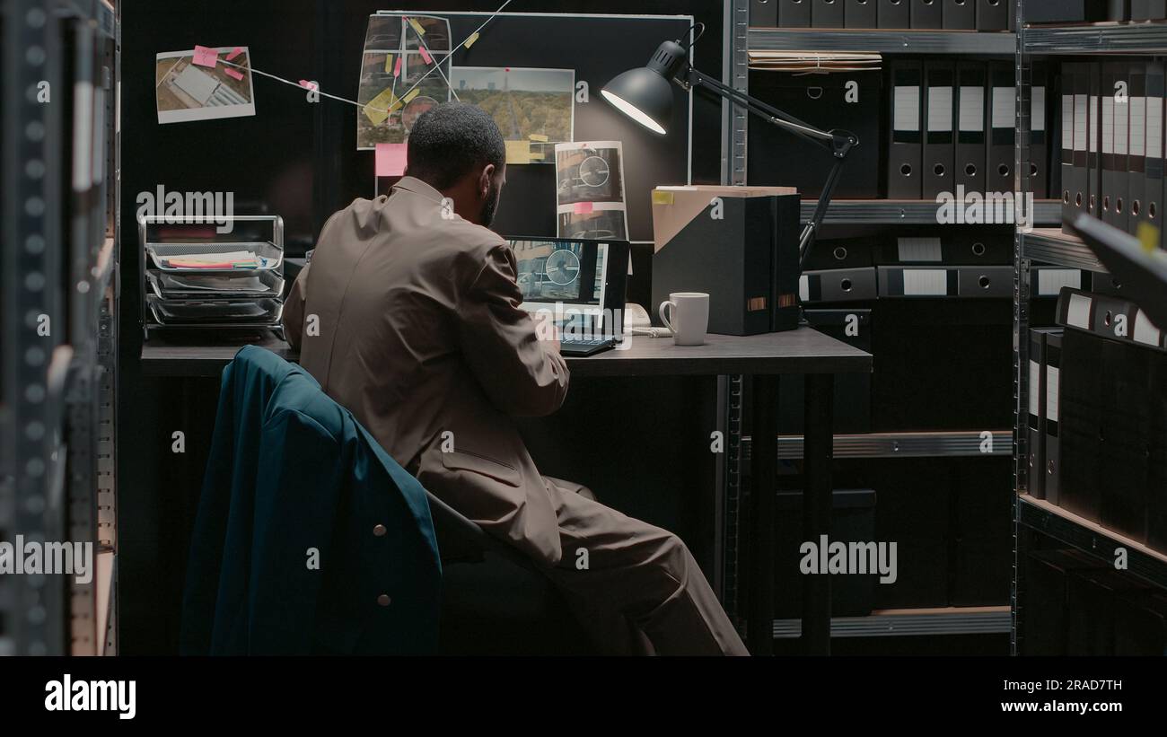 African american police detectives hi-res stock photography and images ...