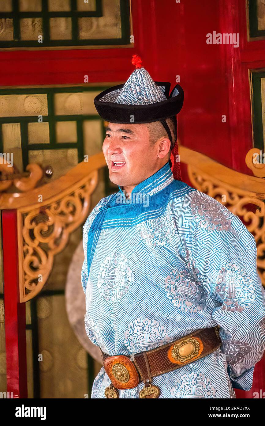 Throat singing mongolia hi-res stock photography and images - Alamy