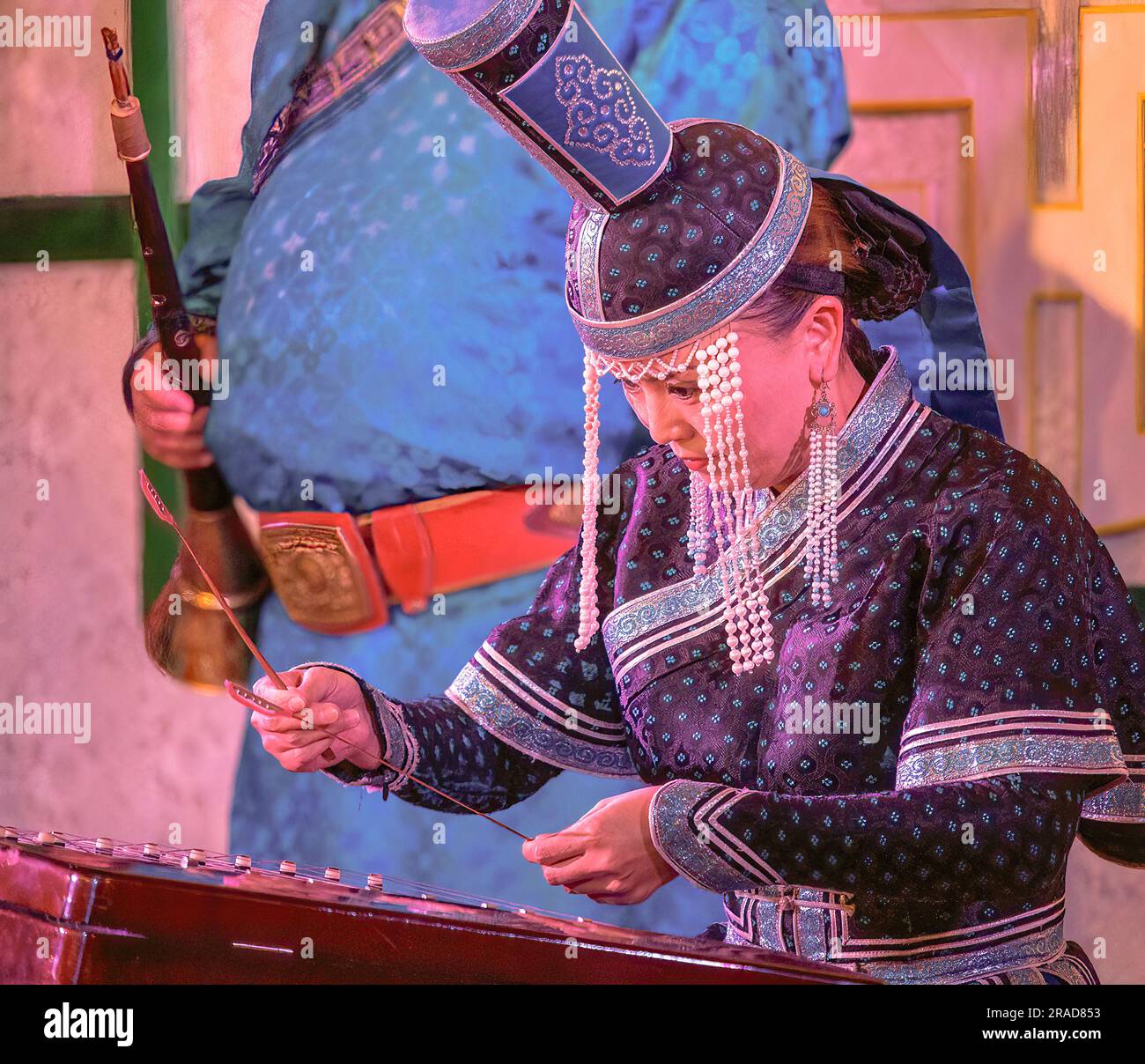 Mongolian instruments hi-res stock photography and images - Alamy