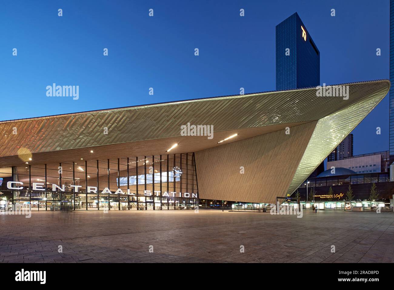 Rotterdam metro station night hi-res stock photography and images - Alamy