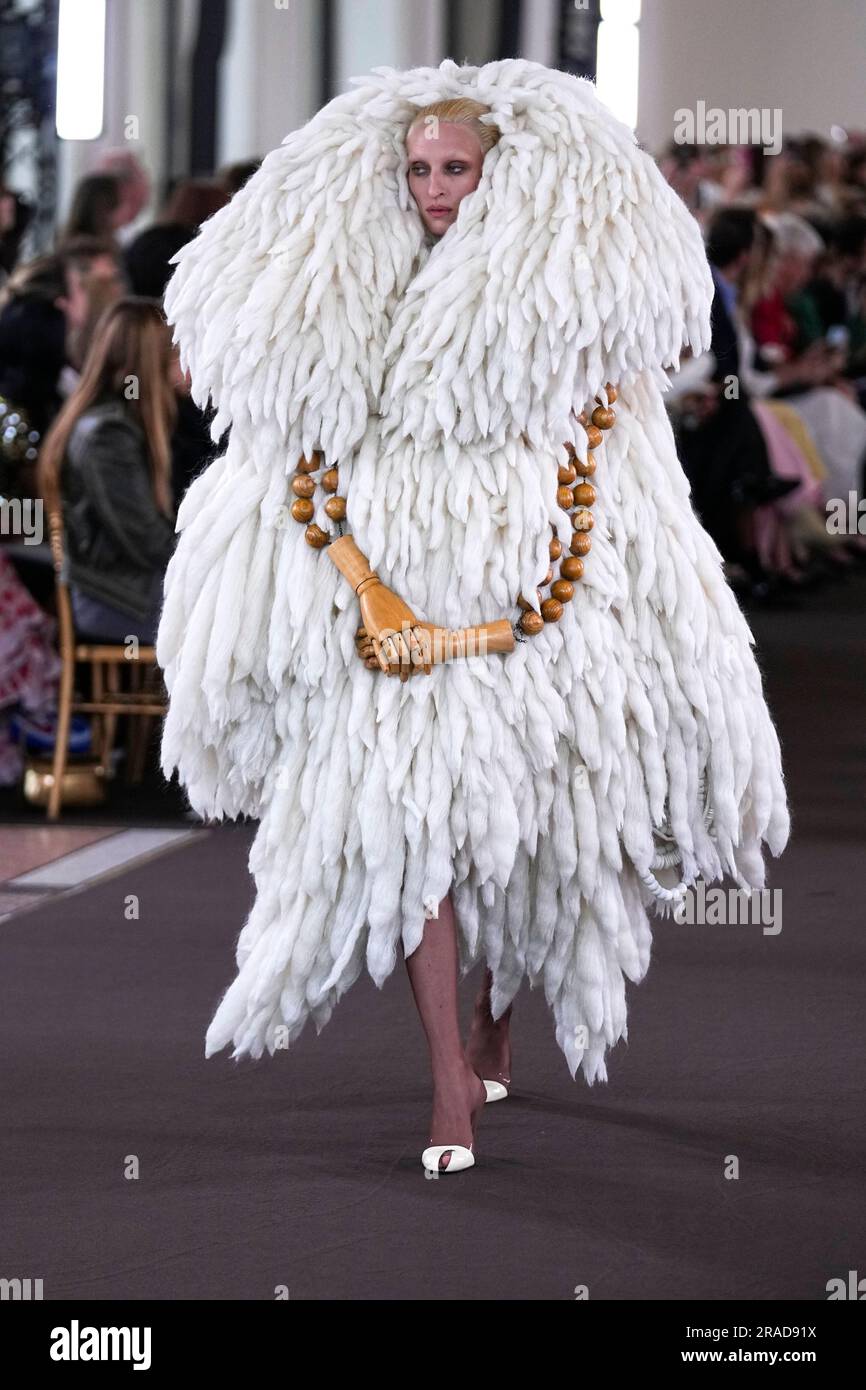A model wears a creation for the Schiaparelli Haute Couture Fall/Winter ...