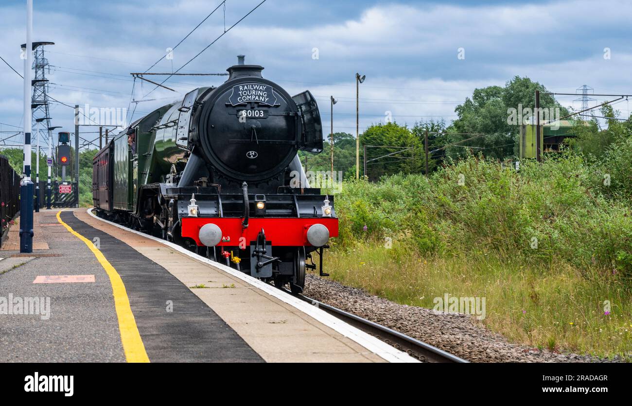 The world-famous Flying Scotsman steam train arrives at Grantham Train ...