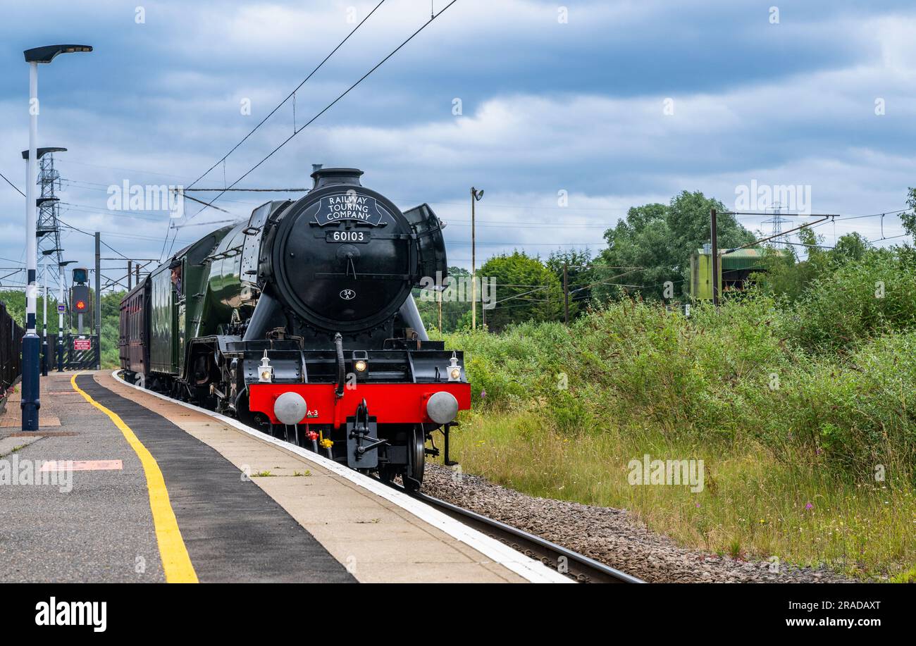 The world-famous Flying Scotsman steam train arrives at Grantham Train ...
