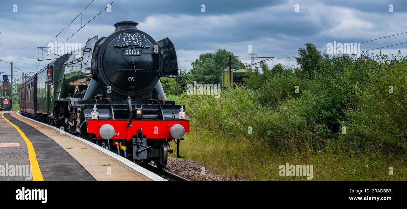 The world-famous Flying Scotsman steam train arrives at Grantham Train ...