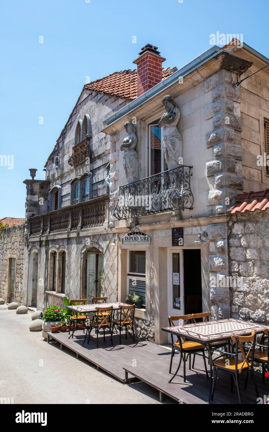beautiful old rustic farmhouse style mediterranean restaurant building ...