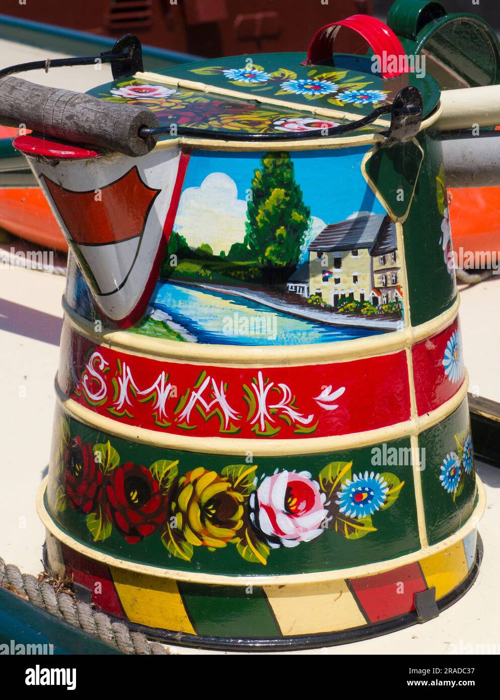 Canal Art . A traditional canal boat hand decorated bucket Stock Photo ...