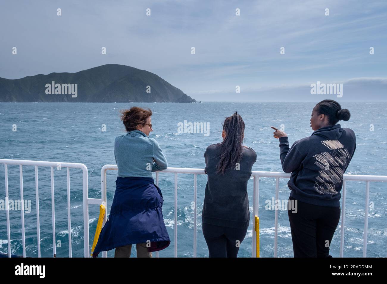 Three women enjoy Queen Charlotte Sound entrance on Wellington to ...