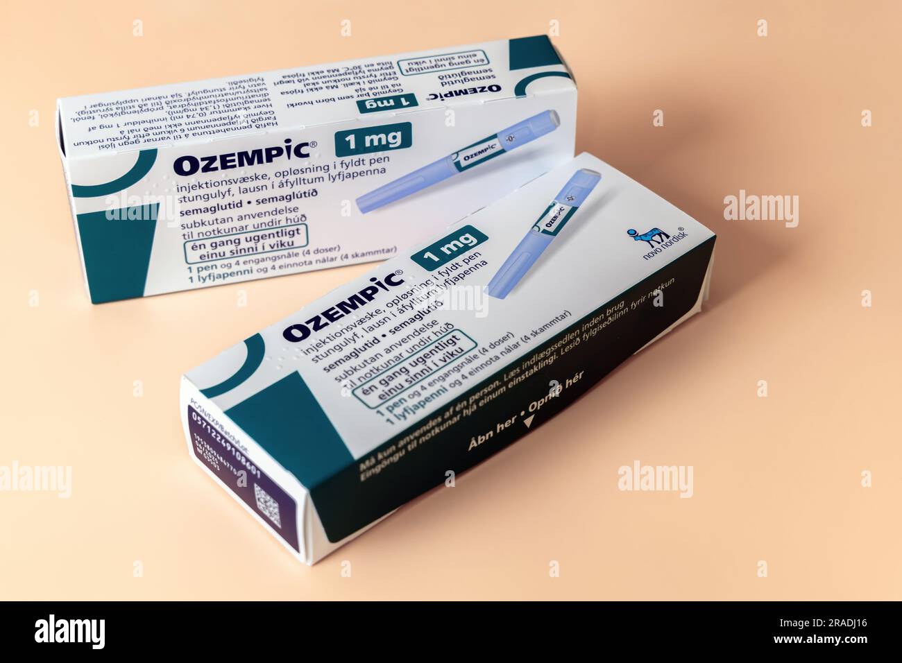 Ozempic needle hi-res stock photography and images - Alamy
