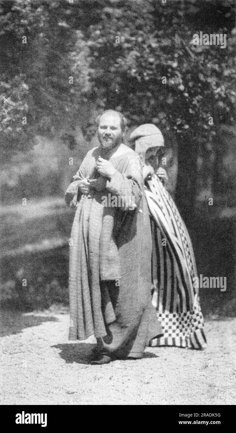 Gustav Klimt - GUSTAV KLIMT AND EMILIE FLÖGE Stock Photo - Alamy