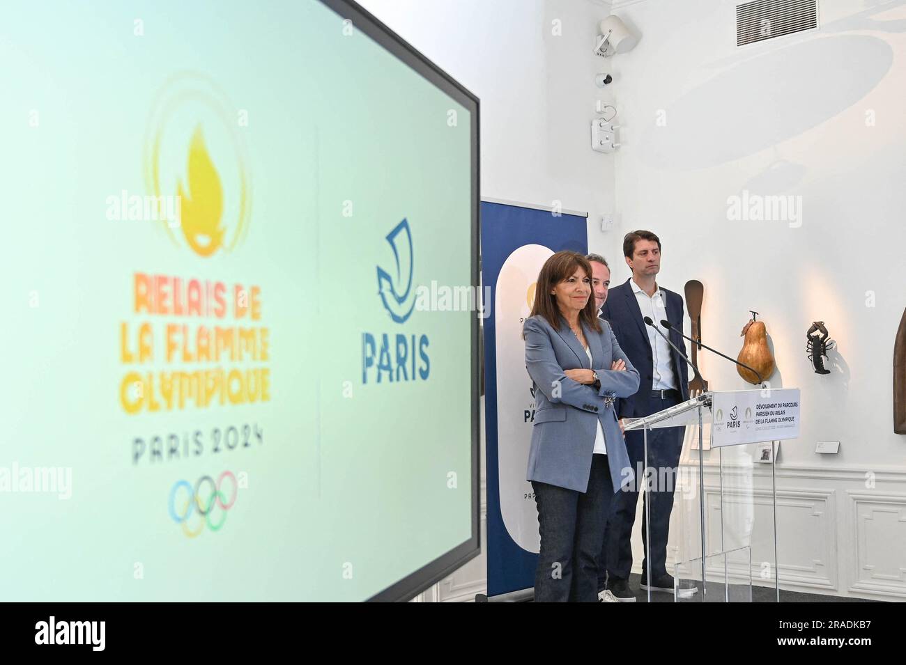 Anne Hidalgo, Mayor of Paris, unveil the Parisian route of the Olympic ...