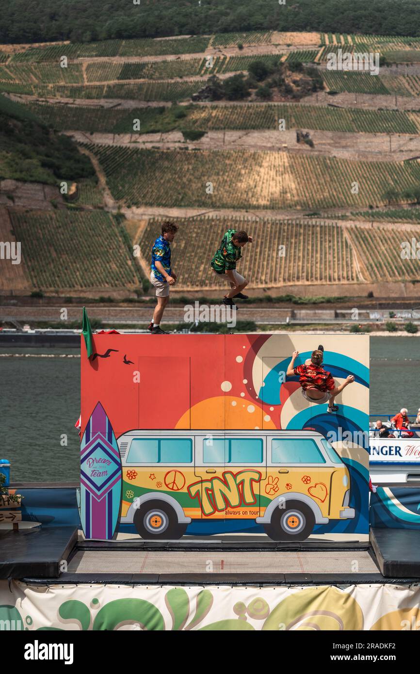 Tnt shows beach hi-res stock photography and images - Alamy