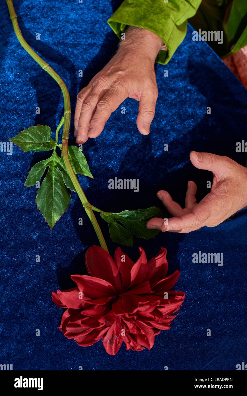 Positive symbolism hi-res stock photography and images - Alamy