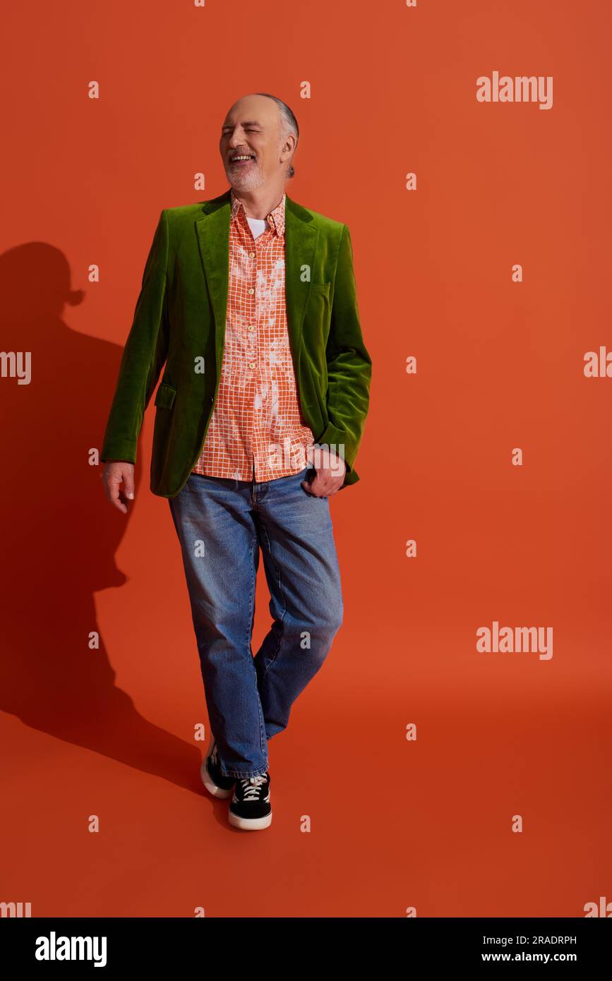 Man posing charismatic smile look hi-res stock photography and images ...