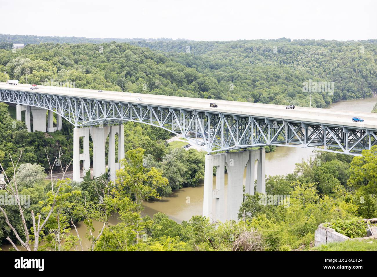 The Clays Ferry Interstate 75 highway bridge crosses over the Kentucky ...