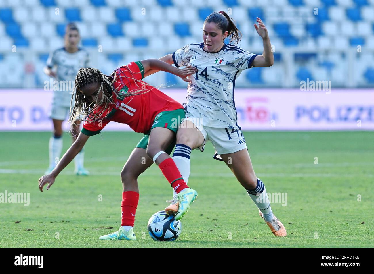 Dragoni hi-res stock photography and images - Alamy