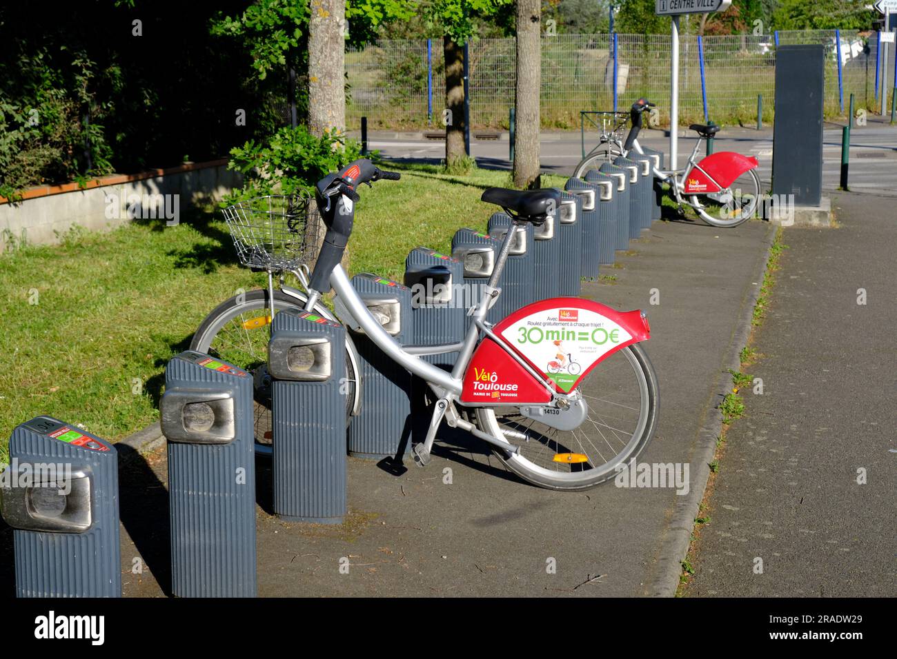 Bike sharing stand hi-res stock photography and images - Alamy