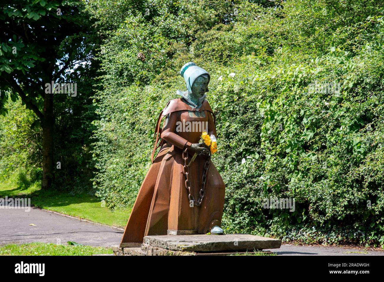 Alice rutter statue hi-res stock photography and images - Alamy