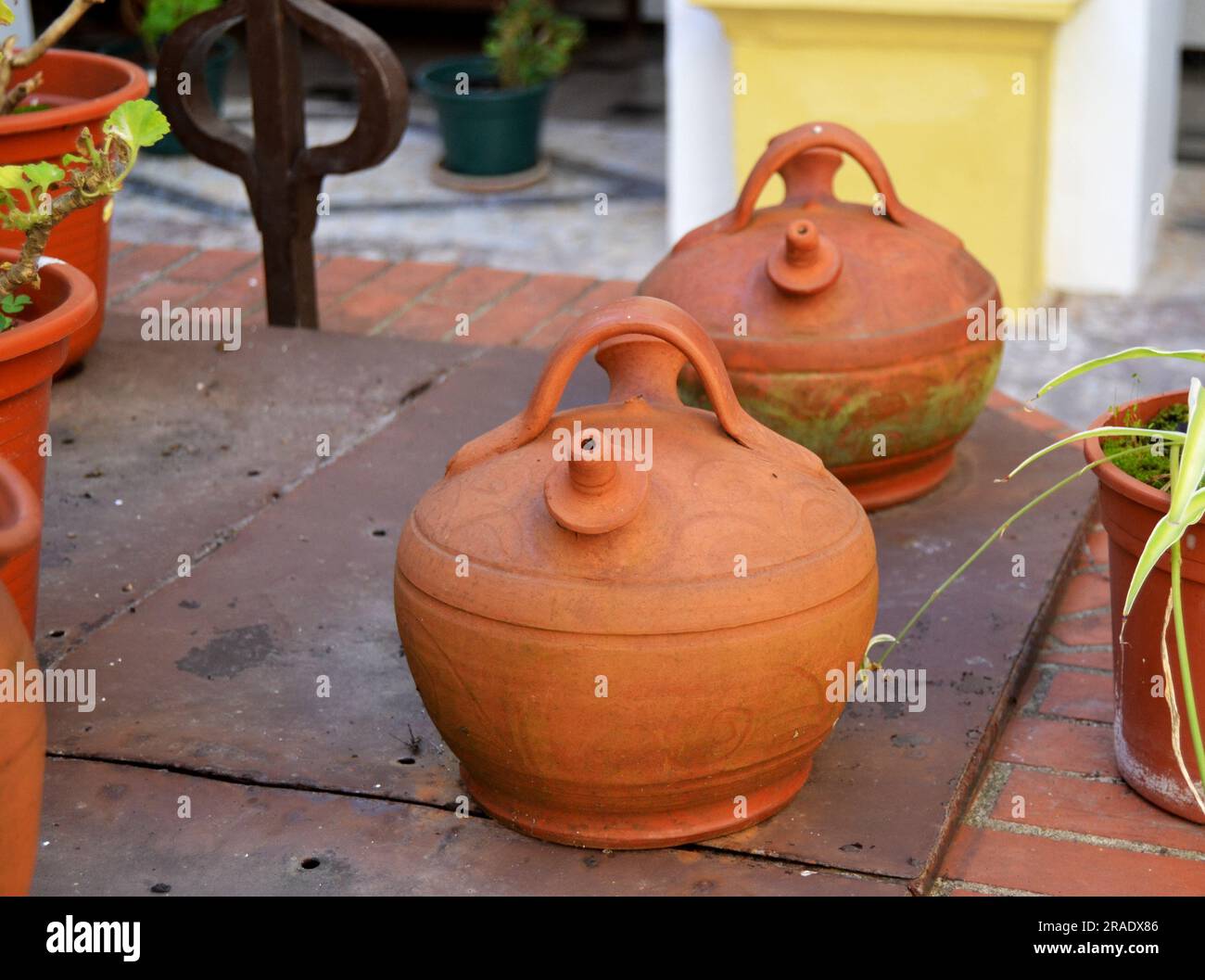 Decorative stone water well hi-res stock photography and images - Alamy