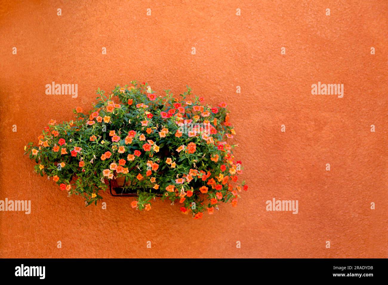 Ton bucket hi-res stock photography and images - Alamy