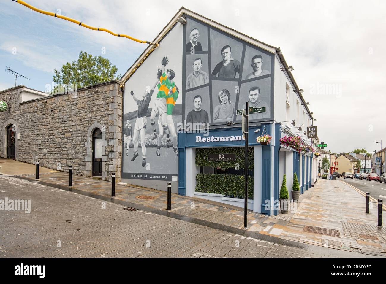 Completed by artist eloise gillow hi-res stock photography and images ...