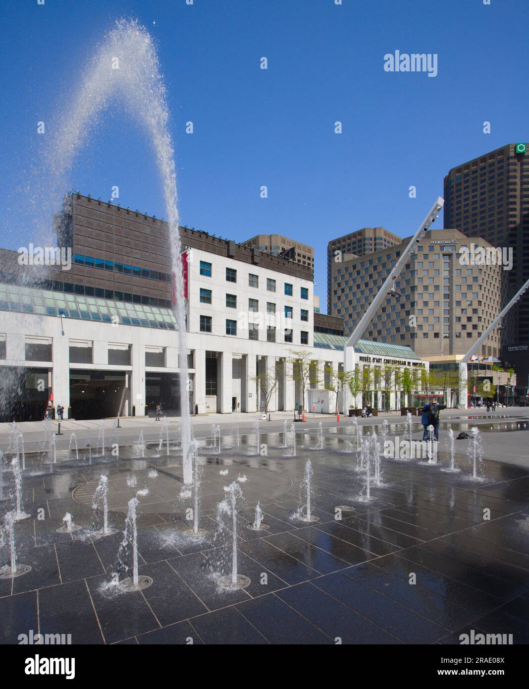 Montreal quartier des spectacles musee hi-res stock photography and ...