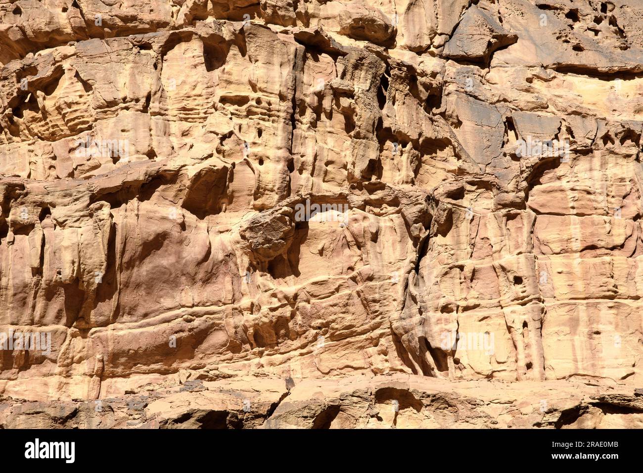 Arabian desert. Wadi Rum. Rock formation. Close-up. Pattern. Background ...