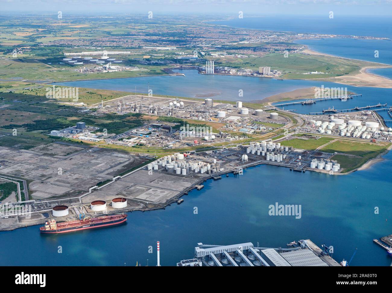 Oil Gas Tanker unloading at Teesport, River Tees, Middlesbrough, North ...