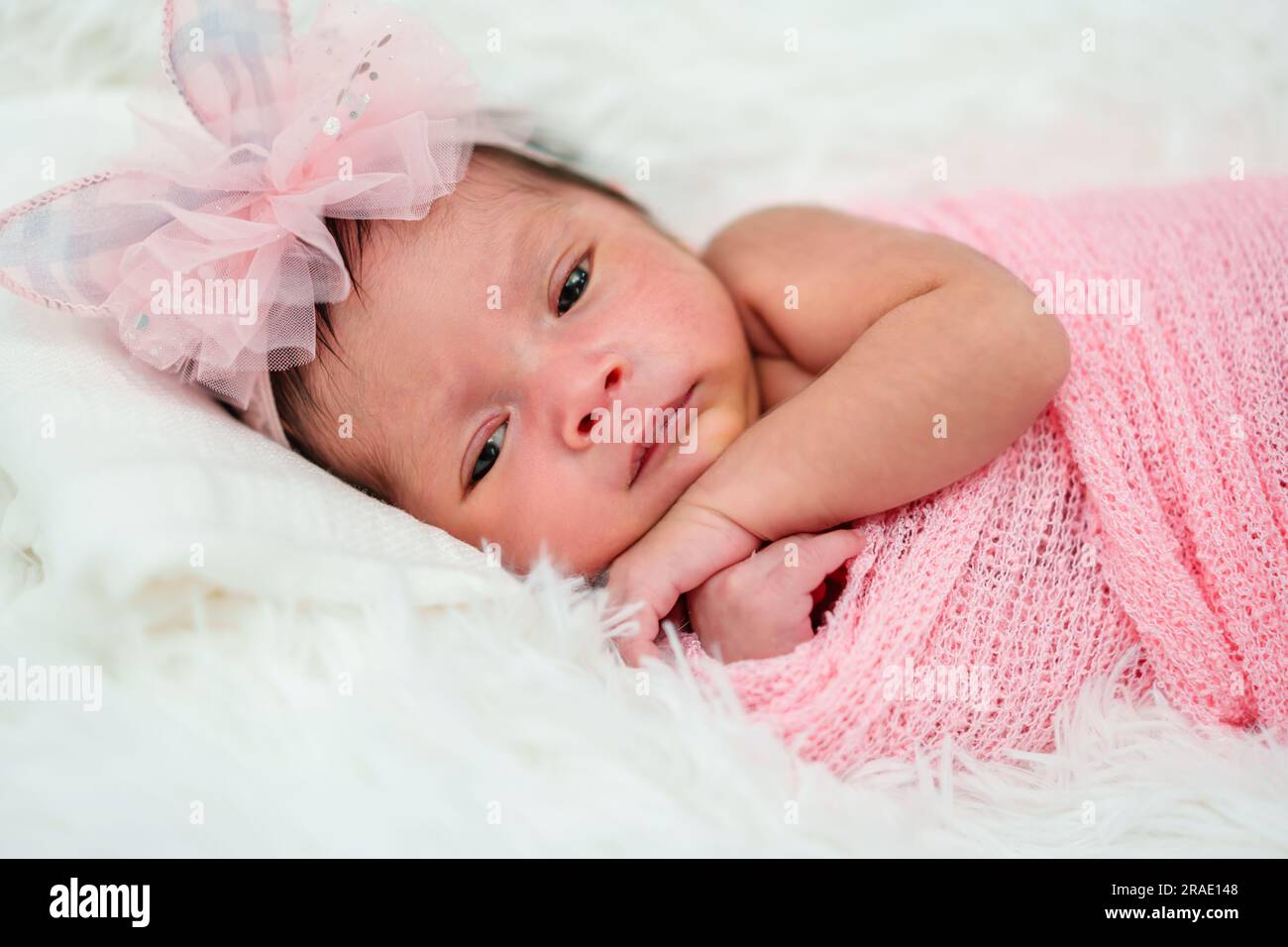 Girl with cloth hi-res stock photography and images - Alamy