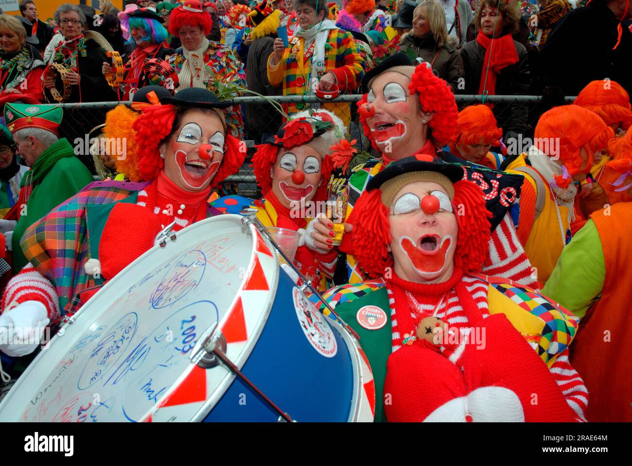 Women dressed as clowns, carnival, Weiberfastnacht, Alter Markt ...