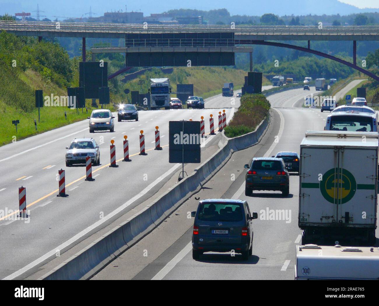 Deserted southern motorway hi-res stock photography and images - Alamy