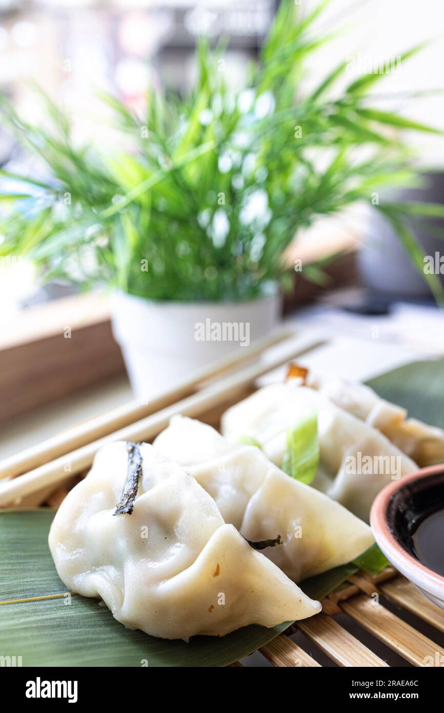 Prawn gyoza hi-res stock photography and images - Alamy