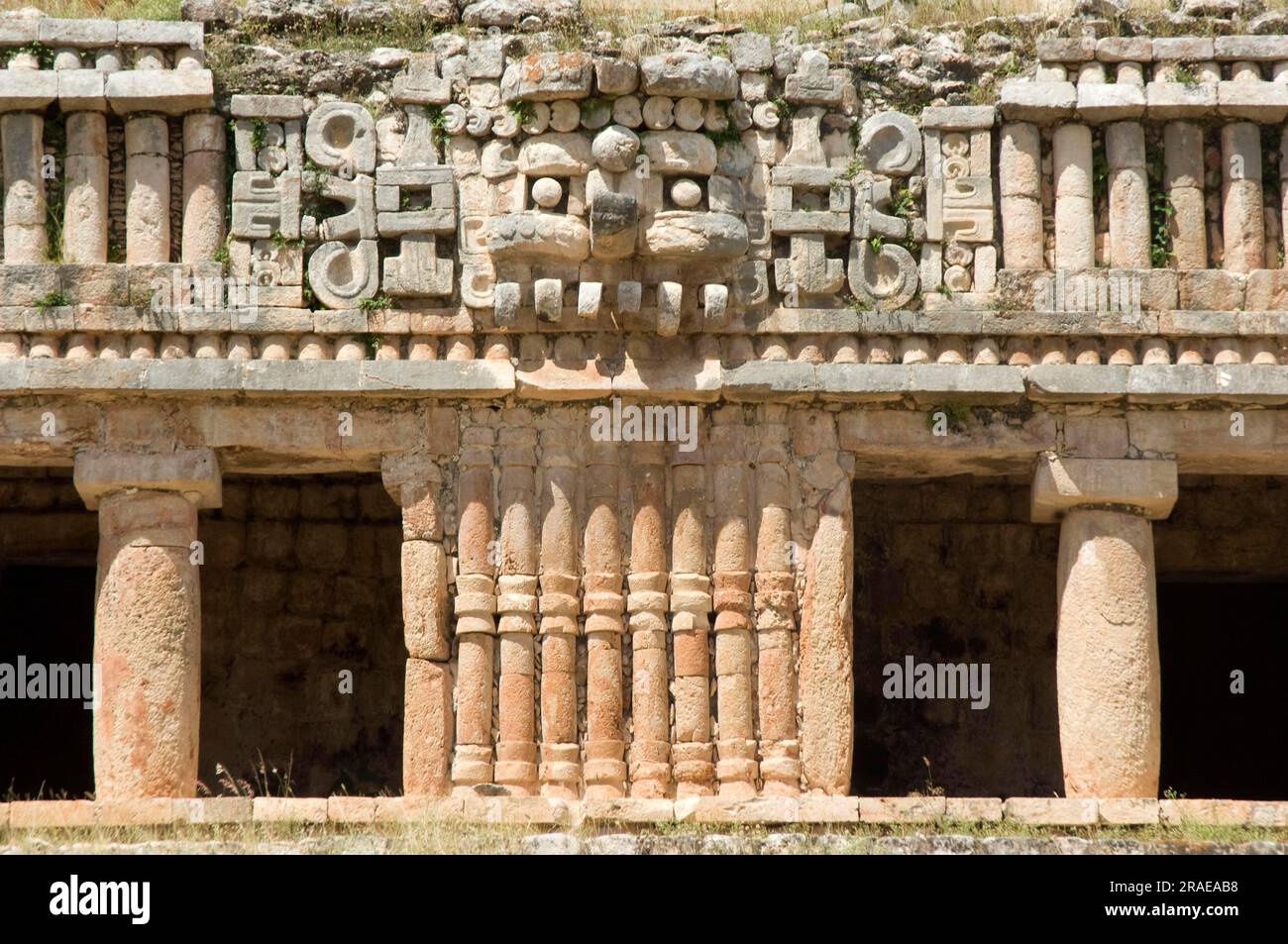 Puuc-style columns, The Great Palace, Sayil, Yucatan, Mexico, Gran ...