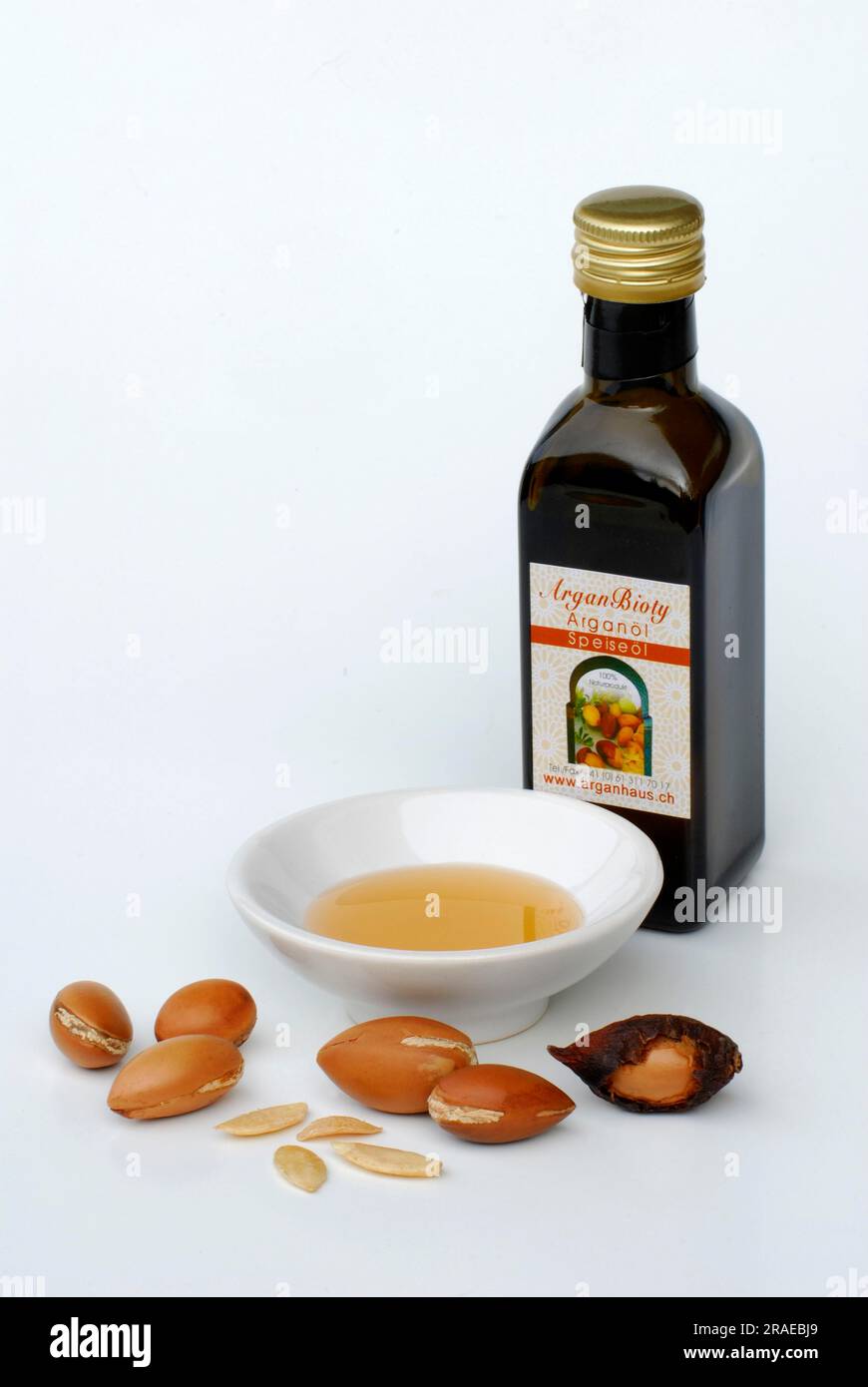 Tree nut oil hi-res stock photography and images - Alamy