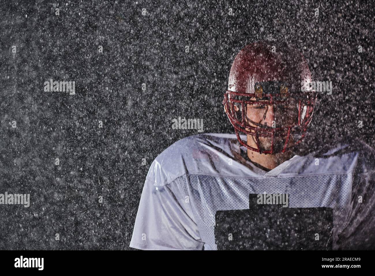 Helmet to helmet collision football hi-res stock photography and images ...