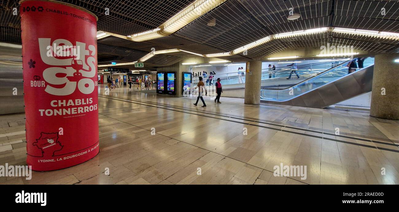 Underground of Lyon's railway station, Paris, France Stock Photo - Alamy