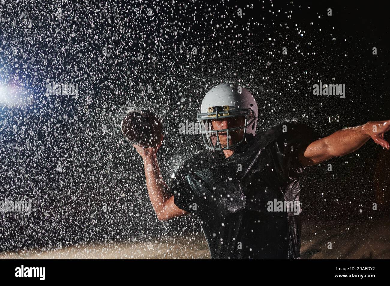 Helmet to helmet collision football hi-res stock photography and images ...