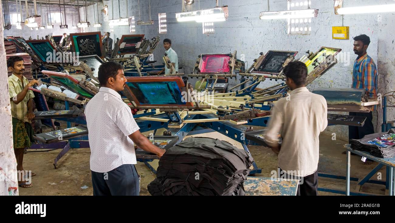 India manual hi-res stock photography and images - Alamy