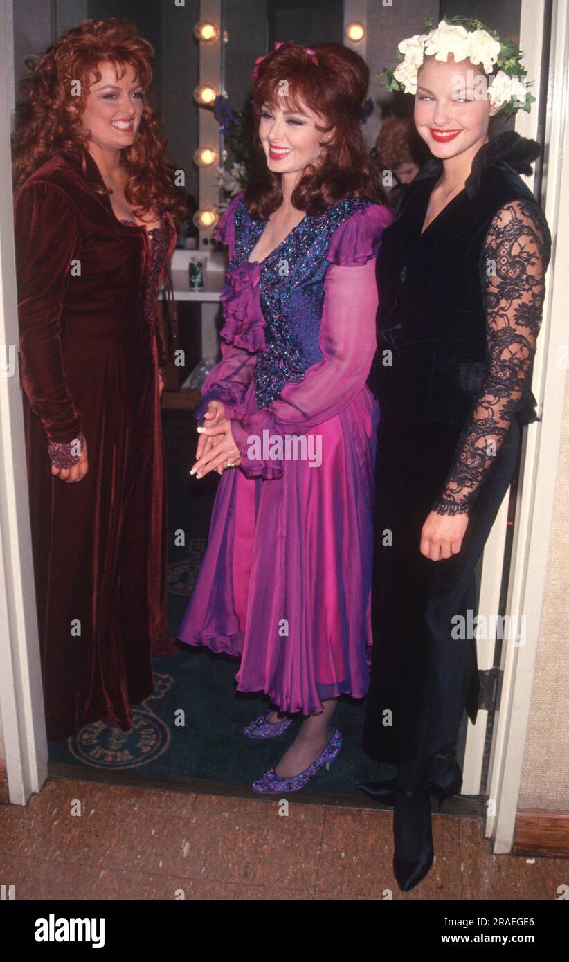 Wynonna judd 1993 hi-res stock photography and images - Alamy