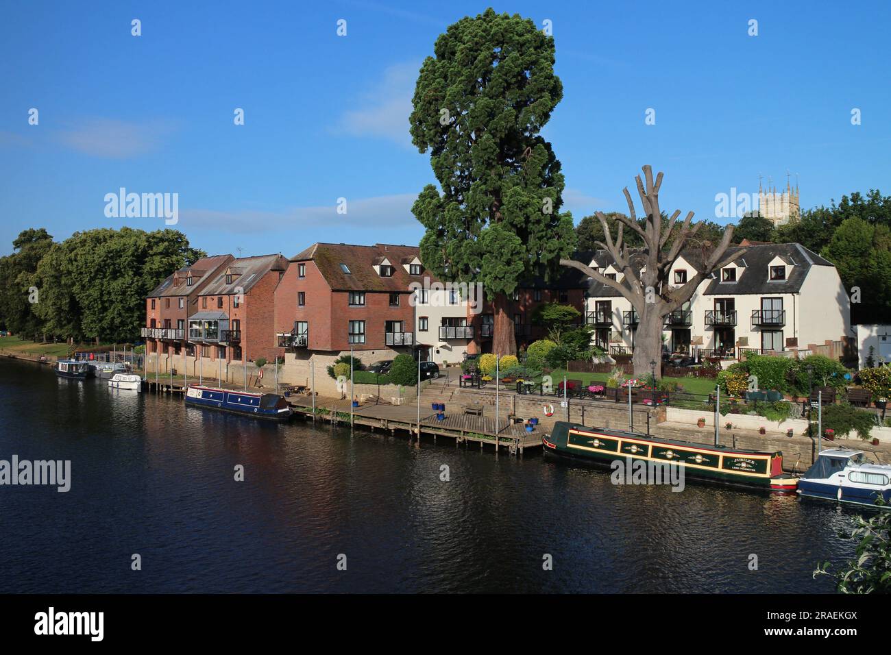 The River Avon seen from the Workman Bridge, Evesham, Worcestershire ...