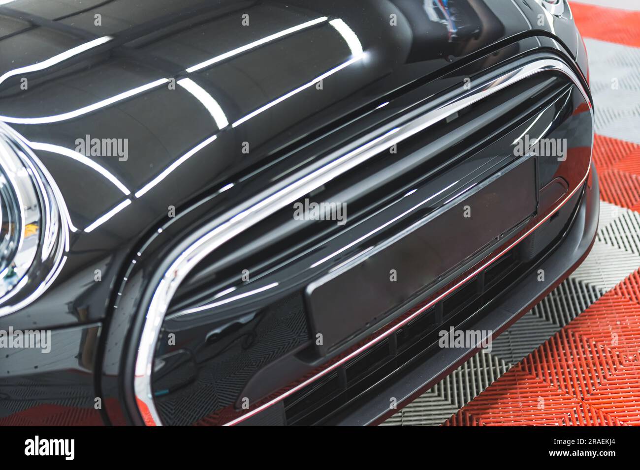 Auto detailing bonnet hi-res stock photography and images - Alamy
