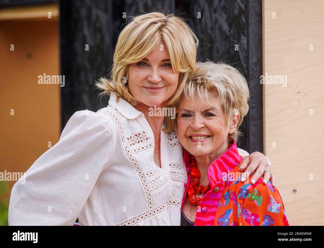 Anthea turner and gloria hunniford hi-res stock photography and images ...