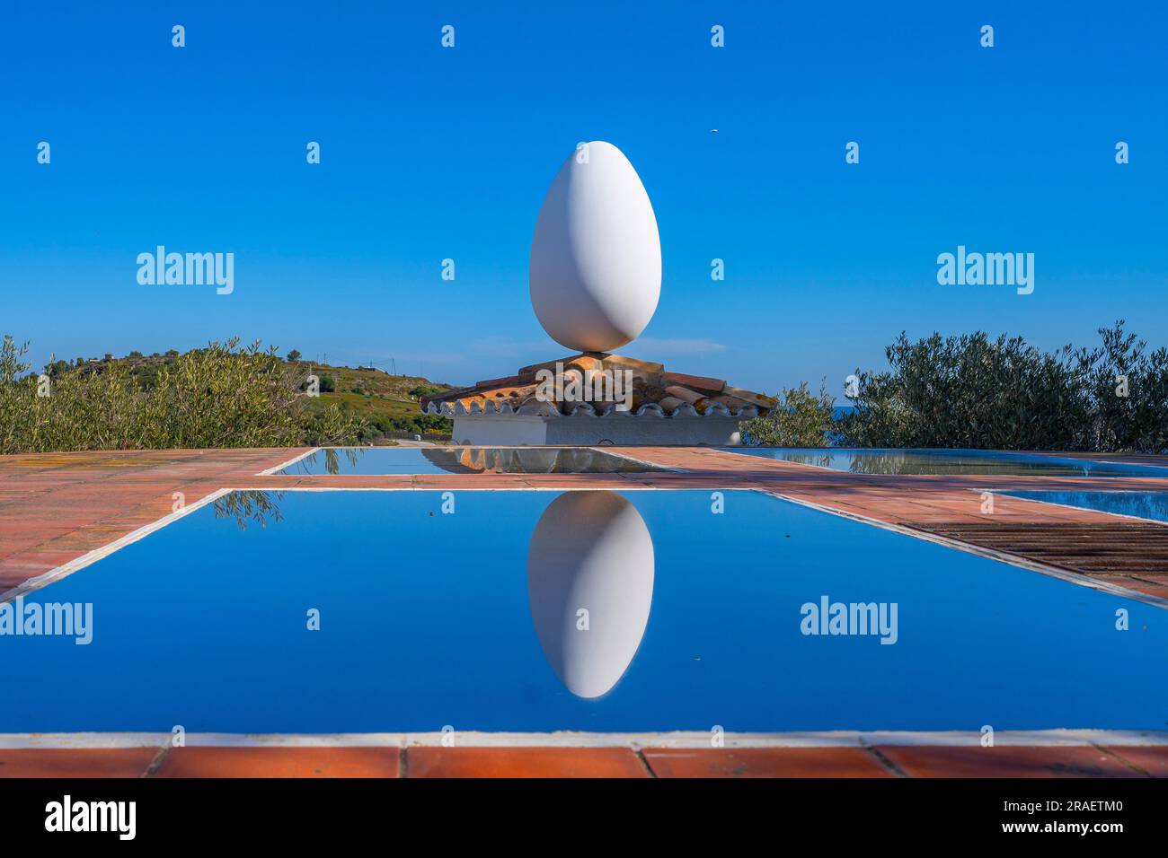 Salvador dali house hi-res stock photography and images - Alamy