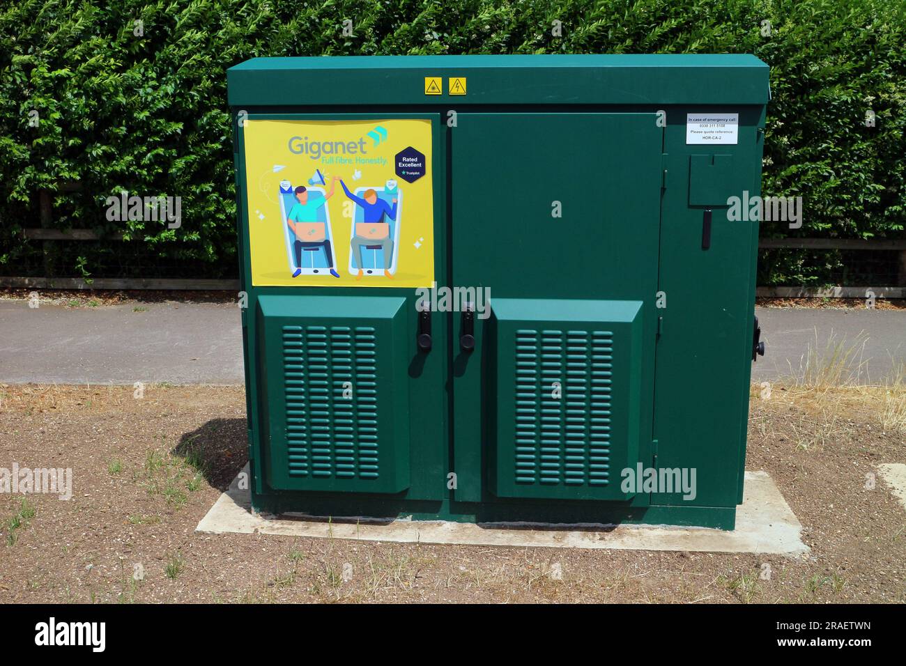 Fibre broadband cabinet hi-res stock photography and images - Alamy
