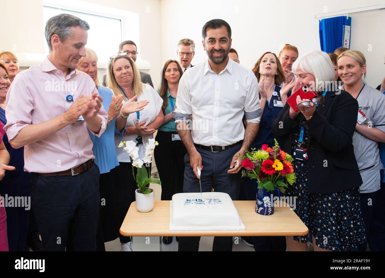 First Minister Humza Yousaf meets staff during a visit to NHS Forth ...
